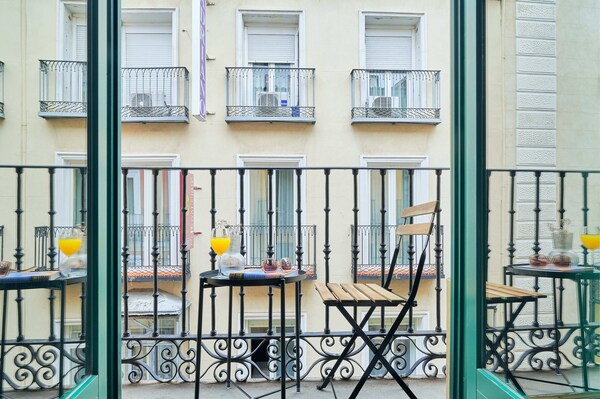 Blume Cruz Suites - Madrid