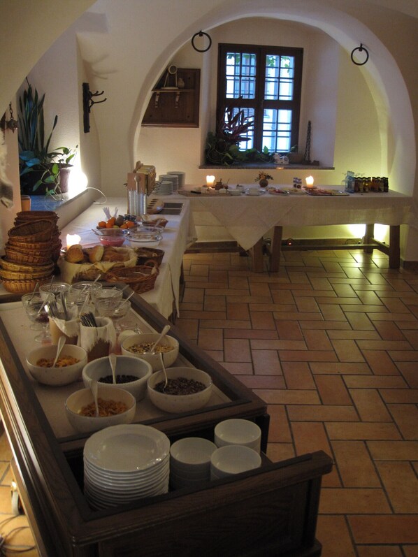 Pequeno-almoço inspirado na cozinha local diário incluído 