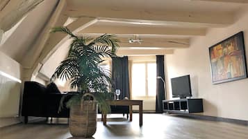 Apartamento Cidade, 2 quartos | 2 quartos, minibar, com decoração personalizada
