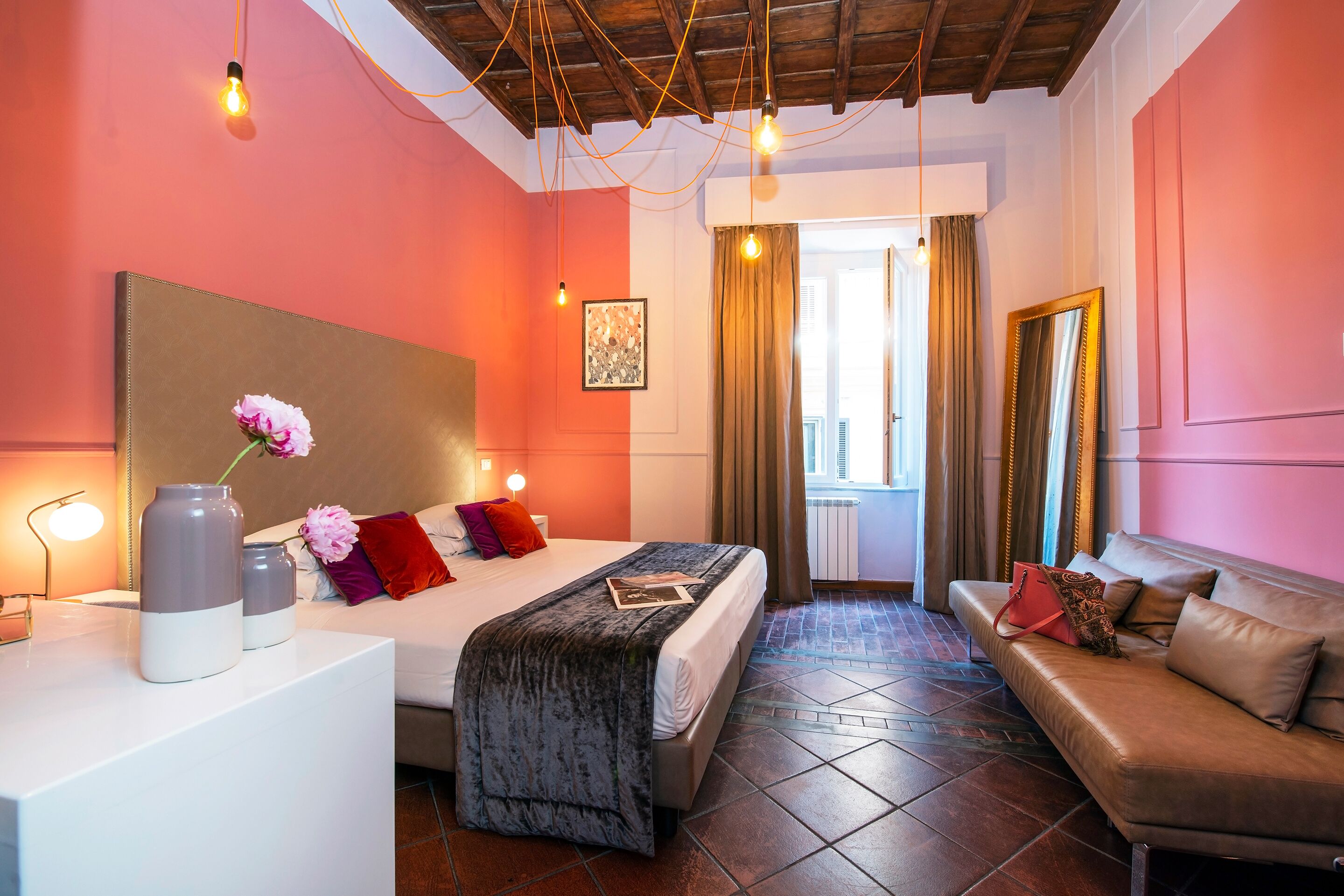 Quarto Quádruplo Familiar, Vista para a cidade | Edredões de penas, minibar, cofre no quarto 