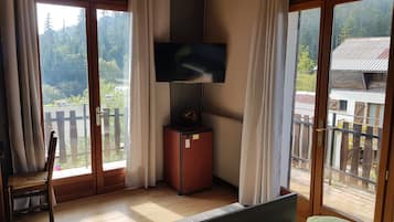Quarto Duplo | Cofre no quarto, cortinas/cortinados opacos, Wi-fi grátis