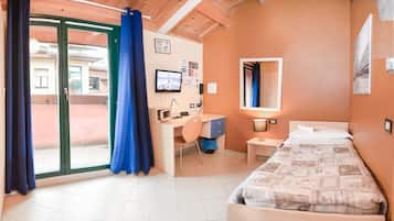 Quarto Individual | Cofre no quarto, secretária, ferro/tábua de engomar, Wi-fi grátis