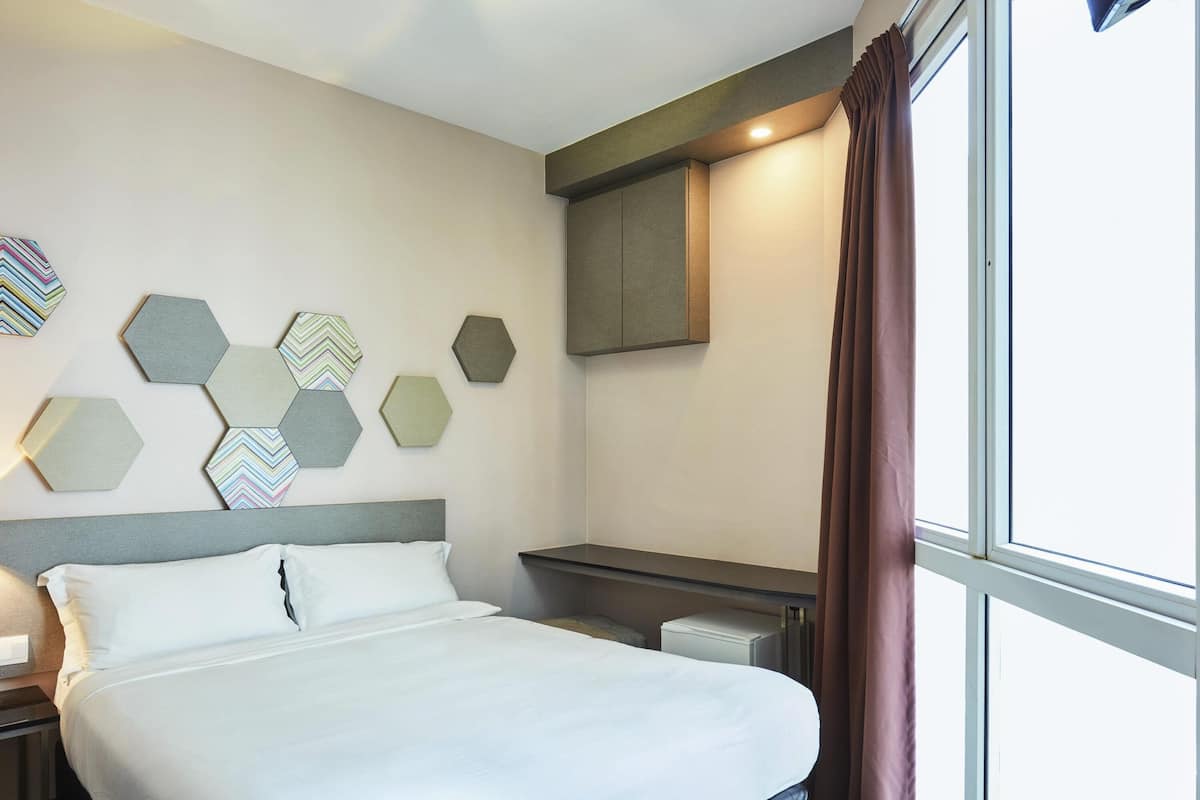 Quarto Duplo Superior, 1 cama de casal | Secretária, ferro/tábua de engomar, Wi-fi grátis