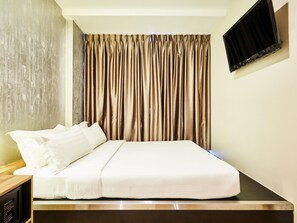 Quarto Duplo Deluxe, 1 cama de casal | Secretária, ferro/tábua de engomar, Wi-fi grátis 