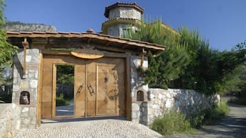 Exterior