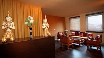 Sala(s) para tratamentos a casais, sauna, banheira de hidromassagem