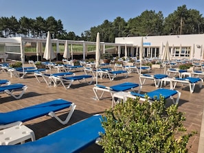 Piscina externa sazonal