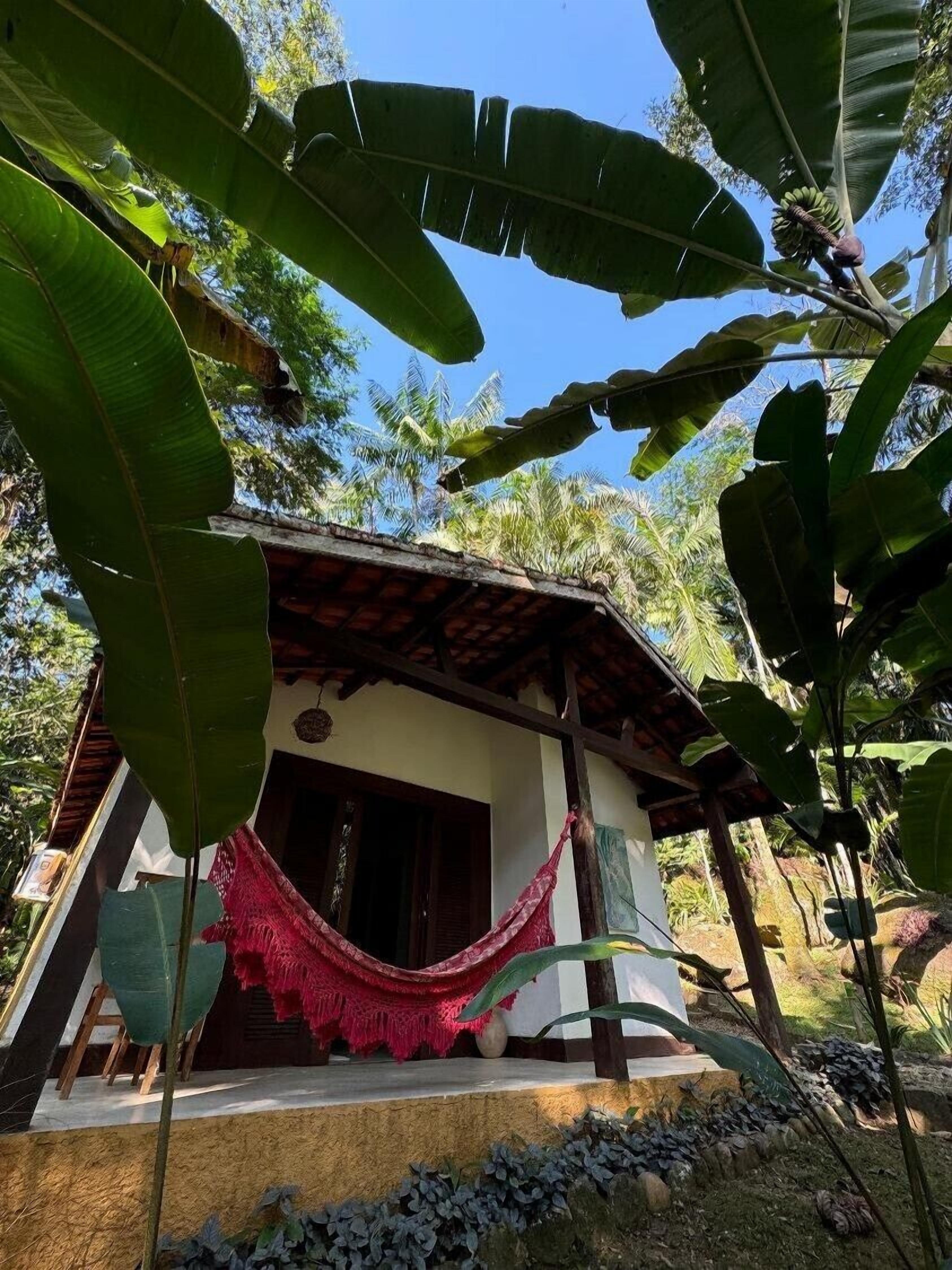 Bangalô (Standard) | Roupas de cama premium, frigobar, individualmente decorados