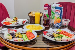 Pequeno-almoço continental diário incluído 