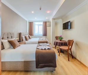 Cofre no quarto, secretária, quartos insonorizados, Wi-fi grátis 