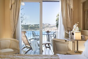 Quarto Duplo Deluxe, vista para o mar | Minibar, cofre no quarto, quartos insonorizados, camas desdobráveis 