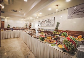 Buffet de pequeno-almoço