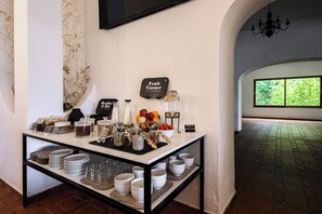 Pequeno-almoço tipo buffet diário (9.50 EUR por pessoa) 