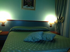 Quarto Duplo | Cofre no quarto, secretária, Wi-fi grátis