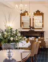 Pequenos-almoços e jantares servidos