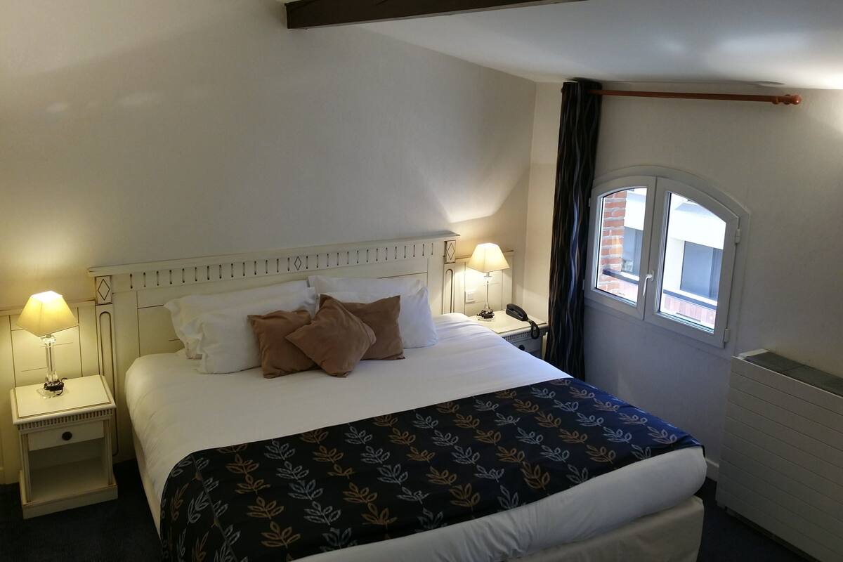 Quarto Superior (2 personnes) | Minibar, cofre no quarto, secretária, quartos insonorizados 
