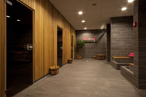 Salas para tratamentos a dois, sauna seca, sauna a vapor