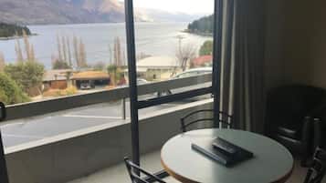 Estúdio, cozinha americana, vista para o lago | Vista para o lago