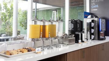 Café da manhã continental grátis todos os dias