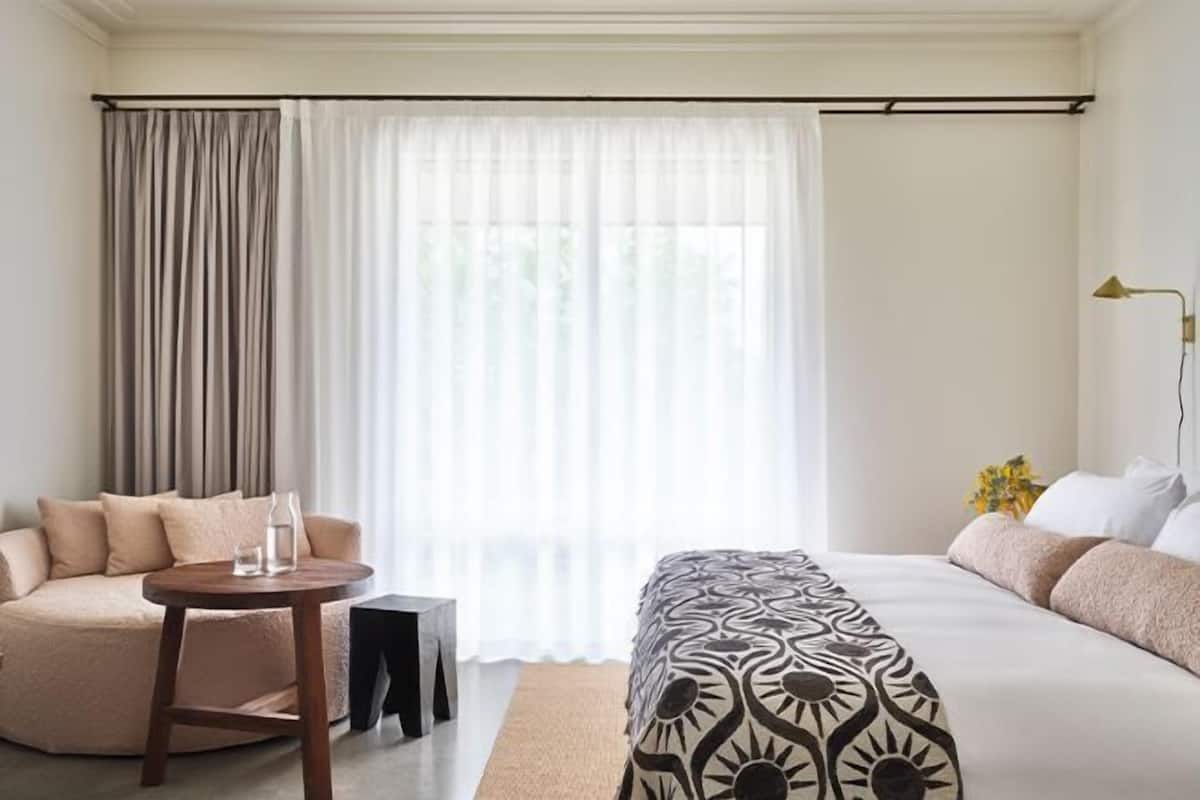 Roupas de cama premium, frigobar, individualmente decorados