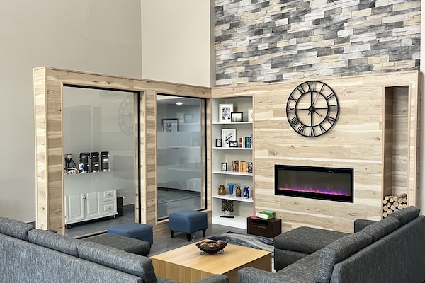 Área de estar no saguão