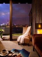 Quarto premier, varanda, vista para o porto | Vista para a água