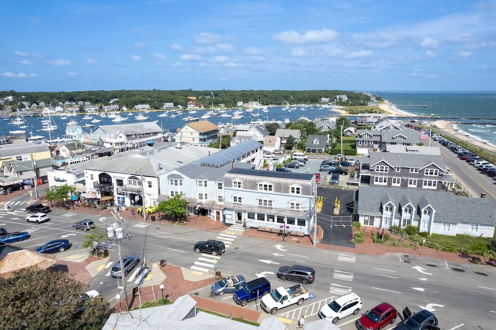 Mv Surfside Hotel - Oak Bluffs, MA