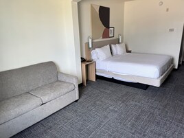 Quarto, 1 cama King e sofá-cama | Escrivaninha, cortinas blackout, ferros/tábuas de passar roupa