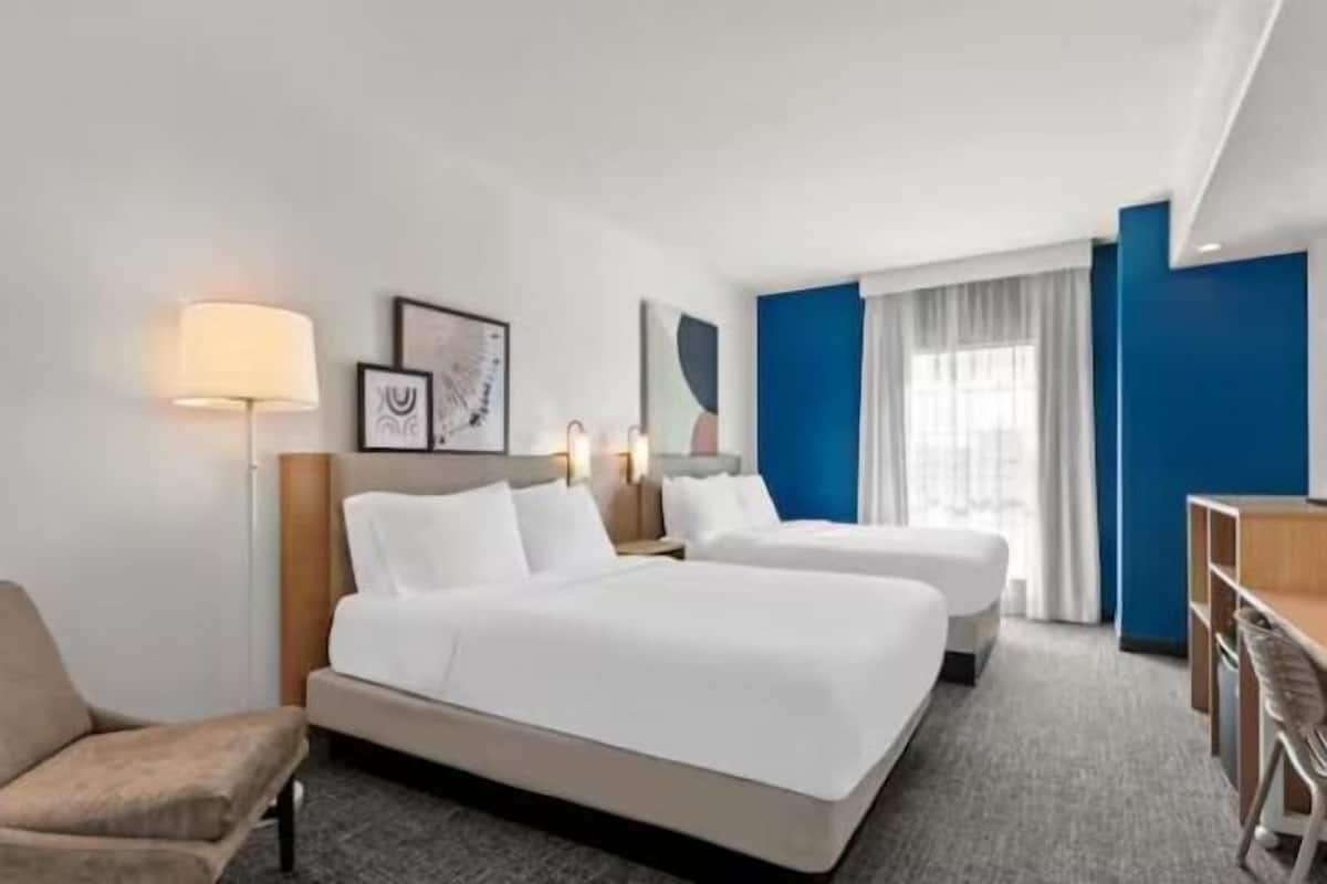 Escrivaninha, espaço de trabalho para notebook