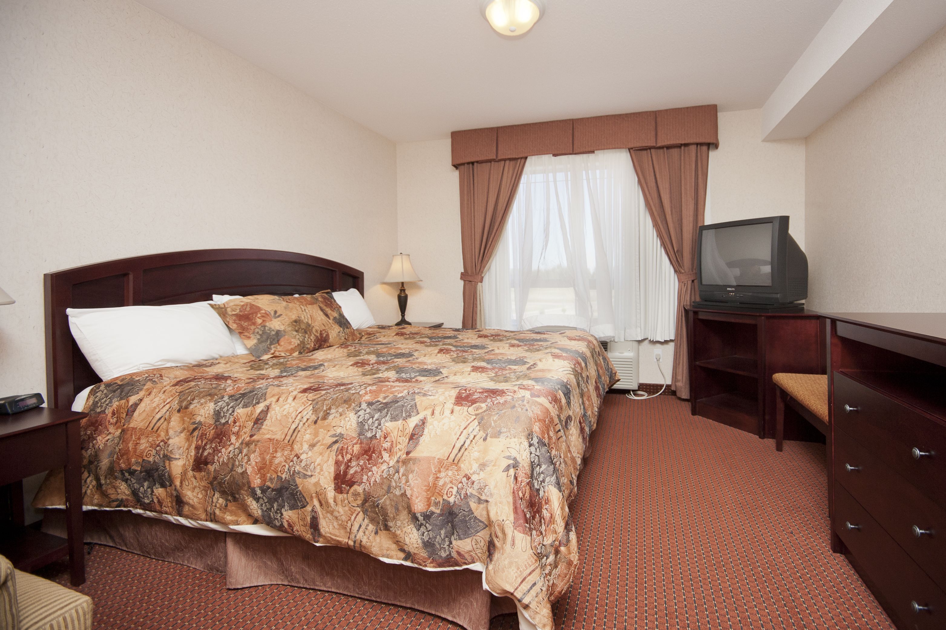 Peavine Inn And Suites High Prairie in High Prairie – Hotels.com