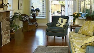 Quarto | Sala de estar | Televisor