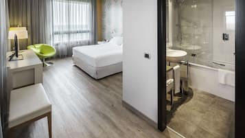 1 quarto, edredões de penas, minibar, cofre no quarto