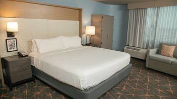 Cofre no quarto, secretária