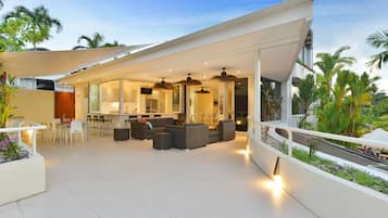 Apartamento executivo, 2 quartos | Vista do quarto