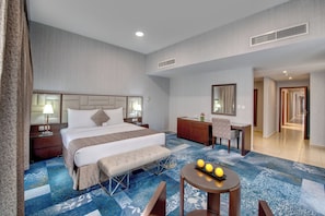 Apartamento Deluxe, 4 quartos | 4 quartos, cofre no quarto, com decoração personalizada