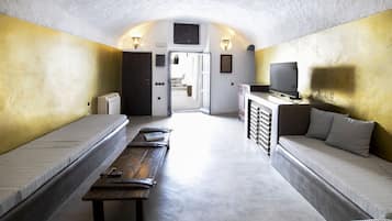 Grand Two Villa Complex with Private Pool | Área de estar | TV, DVD player