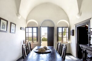 Grand Four Bedroom Villa with Private Pool | Sala de jantar