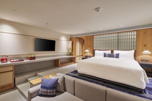 Cliff View | Minibar, cofre com capacidade para portátil, secretária 