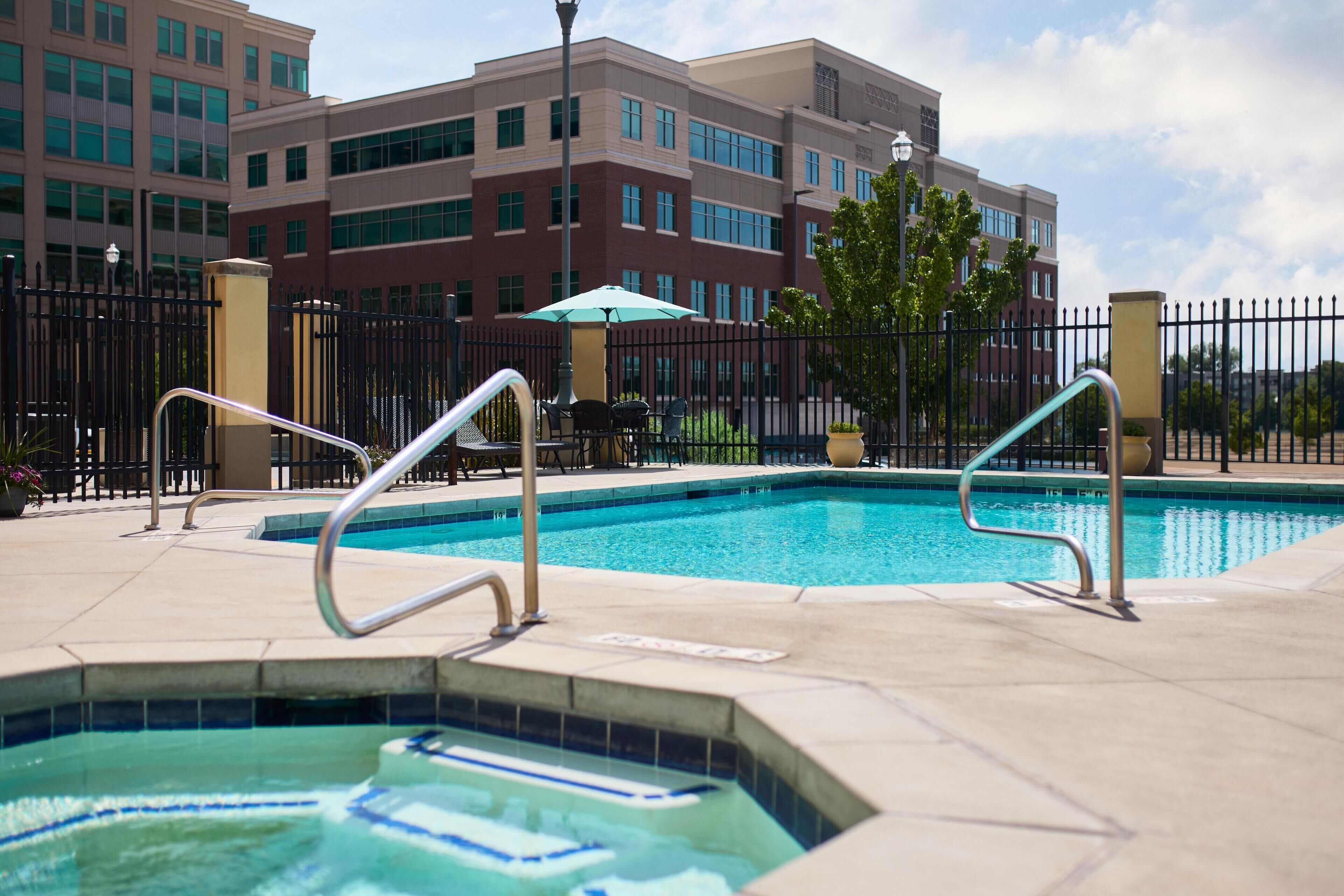 Piscina exterior sazonal 