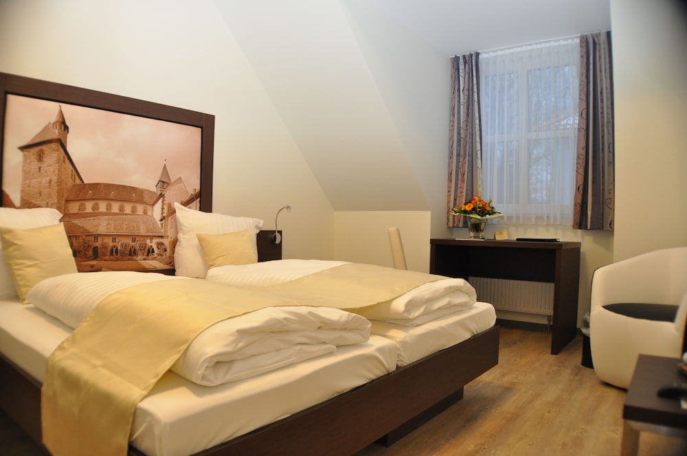 Schaumburger Ritter Hotel & Restaurant - Hessisch Oldendorf