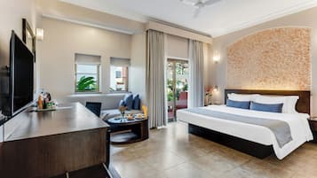 Suíte estúdio básica, 1 quarto, vista para o jardim | Frigobar, cofres nos quartos, escrivaninha, cortinas blackout