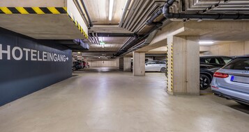 Estacionamento sem manobrista (sujeito a cobrança): EUR 15 por diária