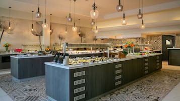 Pequeno-almoço tipo buffet diário incluído