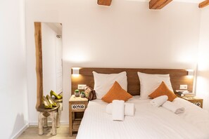 Quarto Standard | Cofre no quarto, cortinas/cortinados opacos, ferro/tábua de engomar 