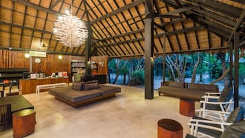 Entrada (vista interior)