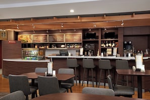 Café da manhã e jantar