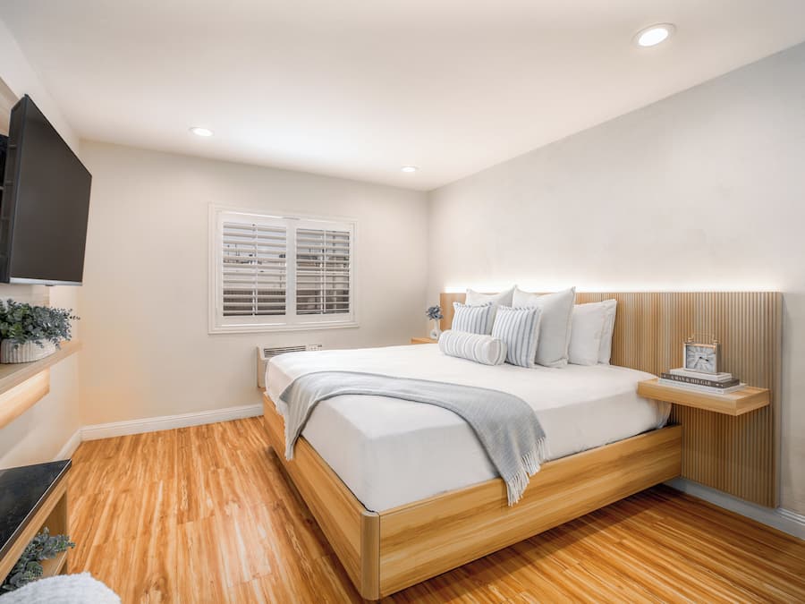 Quarto Nobre, 1 cama king-size | Ferro/tábua de engomar, Wi-fi grátis, roupa de cama fornecida