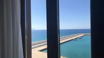 Quarto Superior, vista para o mar | 1 quarto, minibar, cofre no quarto, secretária