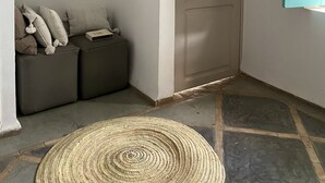 1 quarto, roupa de alta qualidade, cofre no quarto