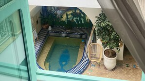 1 quarto, roupa de alta qualidade, cofre no quarto